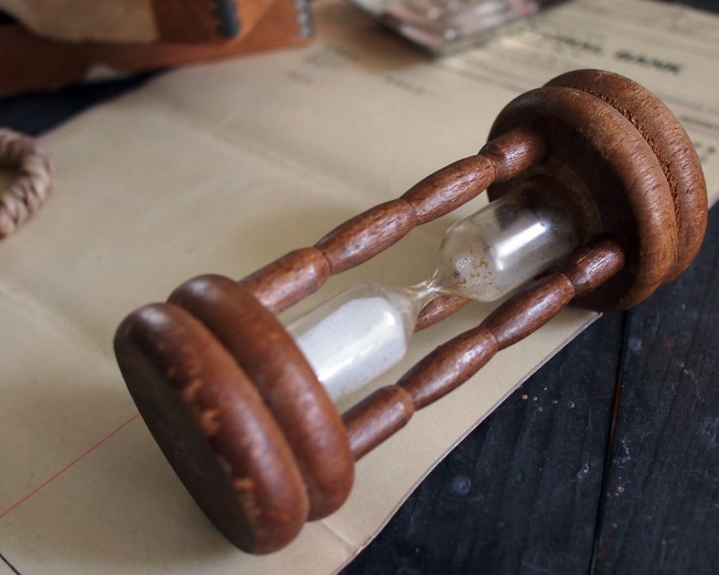 【SOLD OUT】WOODEN SAND CLOCK - THINGS 'N' THANKS