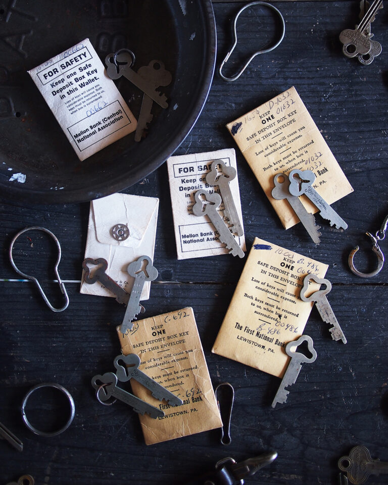 【SOLD OUT】SAFE DEPOSIT BOX KEYS ＆ ENVELOPES - THINGS 'N' THANKS